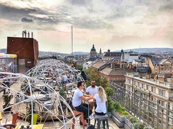 All the best spots to enjoy the Budapest nightlife